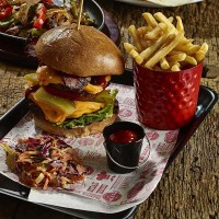BURGER & HOT DOG SERVICE | How to serve a burger in a restaurant